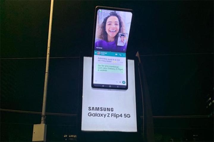 Samsung promove seu celular dobrável em OOH no Rio e em São Paulo ...